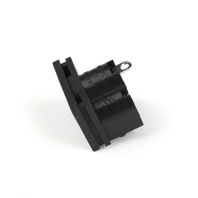 LZ-6-4P5P3 IEC C6 AC inlet socket 2.5A PDU cabinet male socket with ...